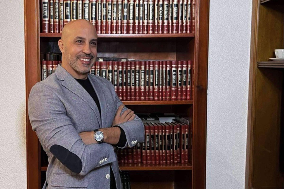 David Macías lanza 'Poemas y otras banalidades de mi mente', publicada por Letrame Grupo ...