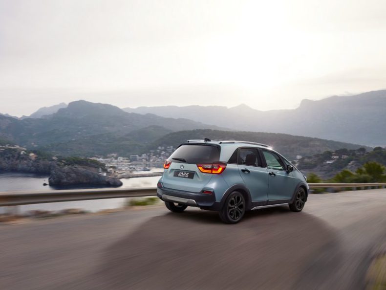 El Honda Crosstar e:HEV, el híbrido urbano de estilo crossover, llega ...