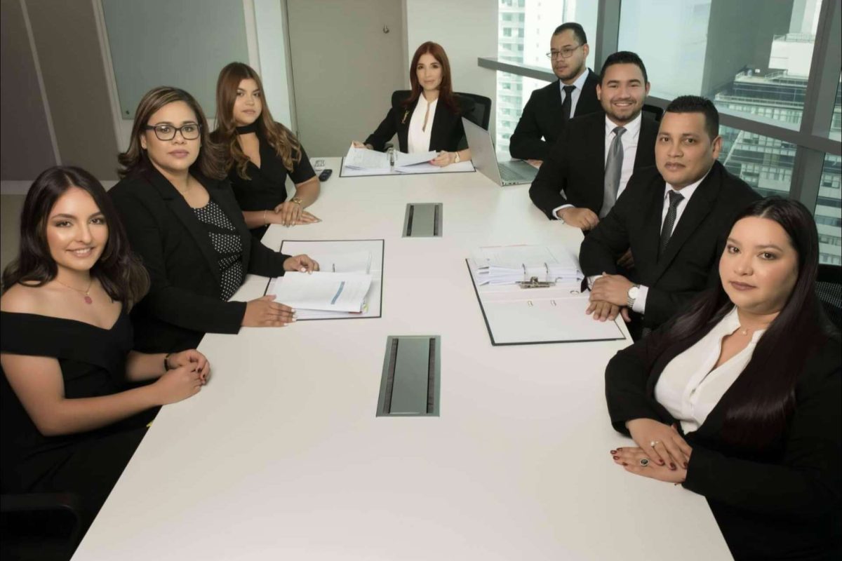 Odila Castillo; experiencia y liderazgo en Derecho Administrativo en ...